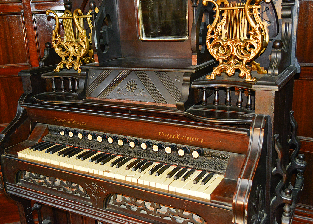 Victorian Clough and Marren Walnut Case Pump Organ | EBTH