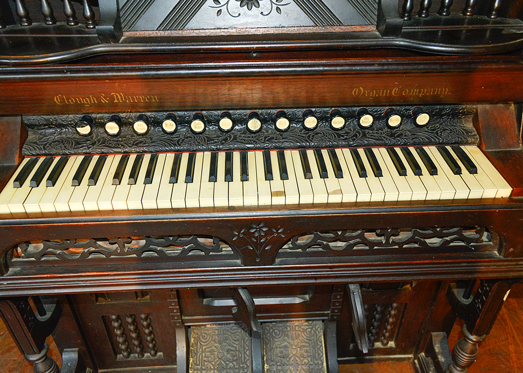 Victorian Clough and Marren Walnut Case Pump Organ | EBTH
