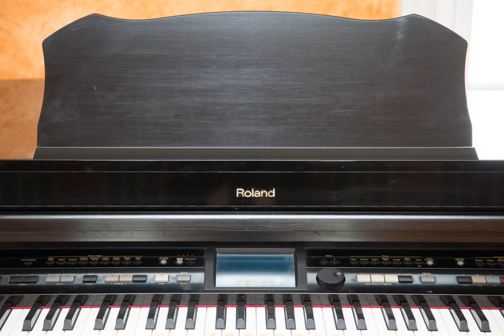 Roland KR-977 Intelligent Mini Grand Piano | EBTH