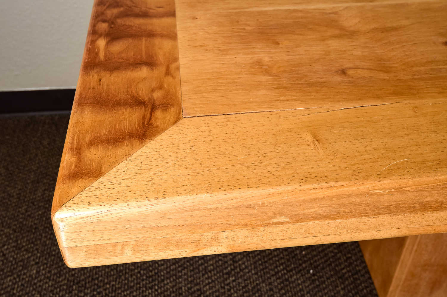 Roble Wood Dining Table | EBTH