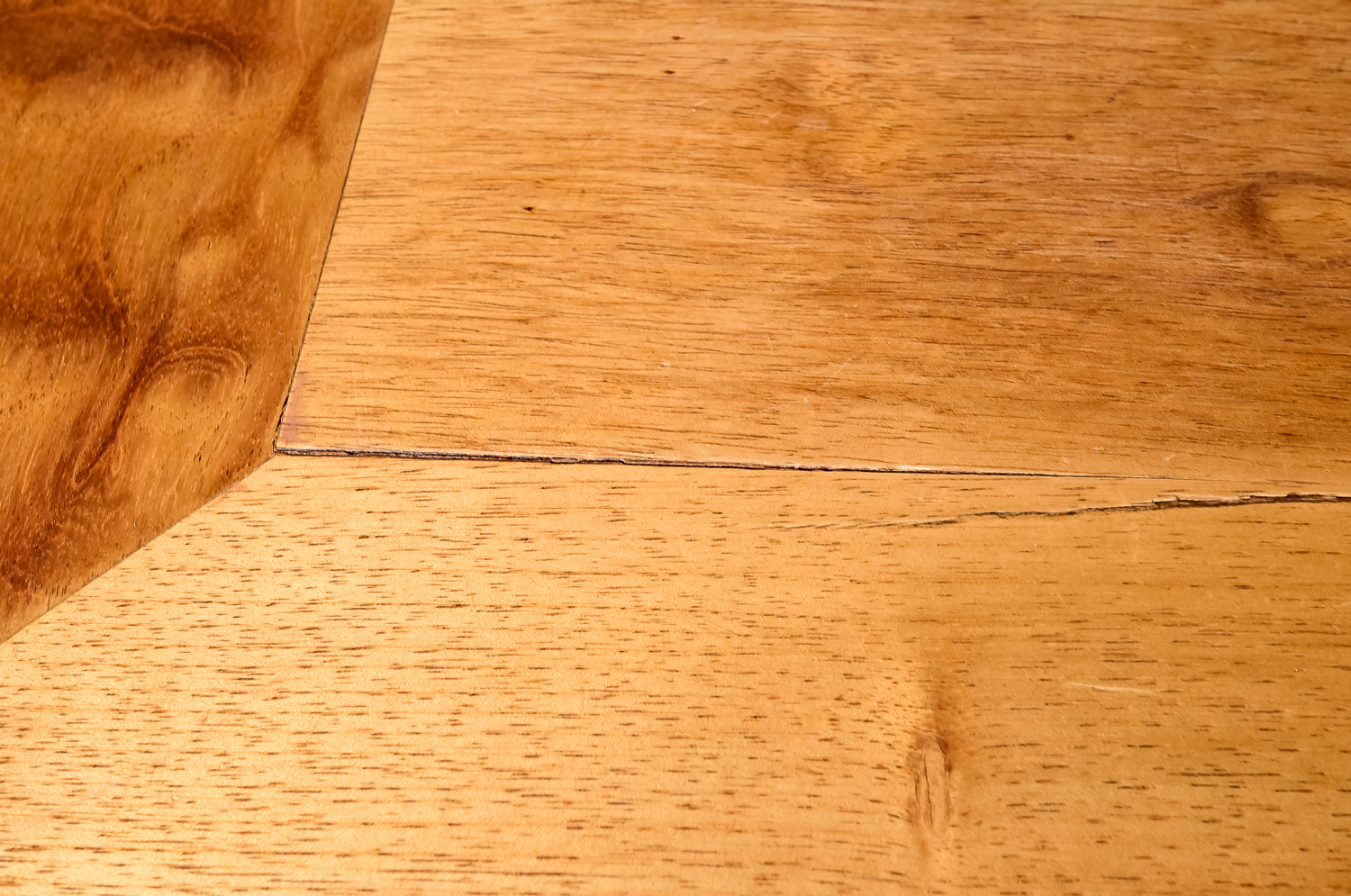 Roble Wood Dining Table | EBTH