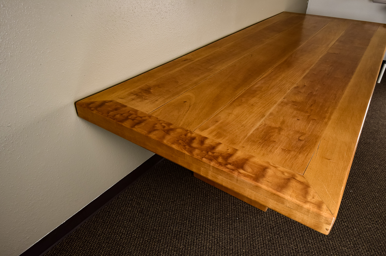 Roble Wood Dining Table | EBTH