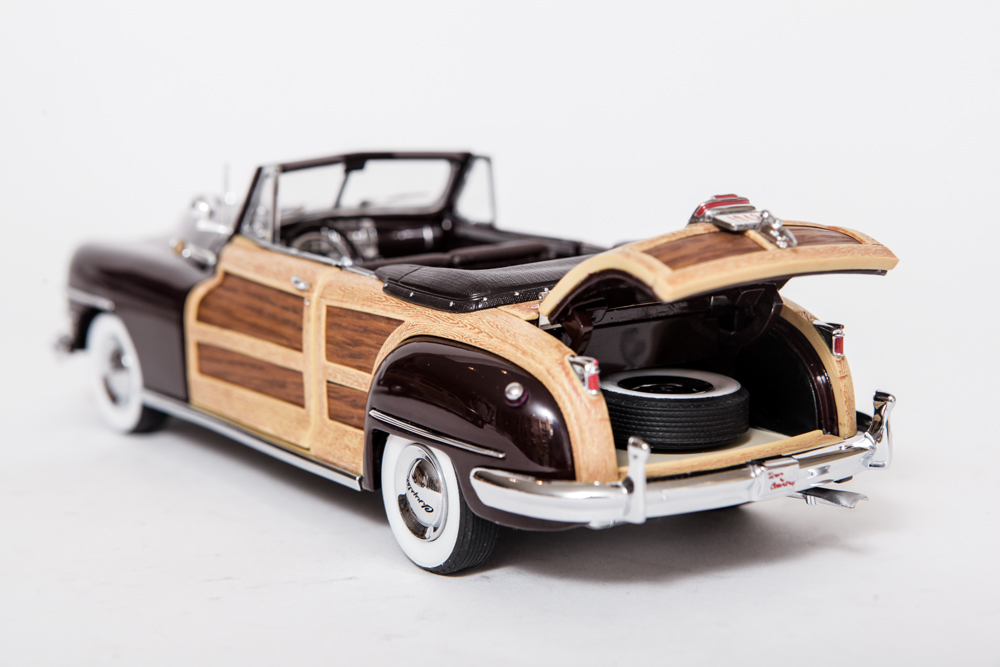 Collection of Wood Panel Model Cars by The Danbury Mint | EBTH