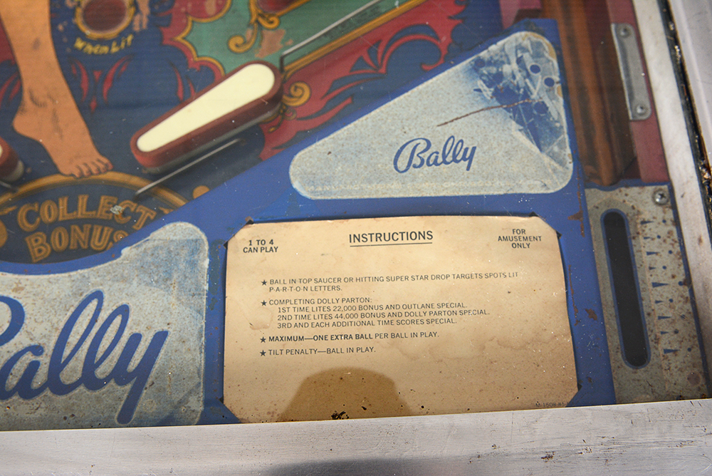 Circa 1978 Dolly Parton Upright Pinball Machine by Bally | EBTH