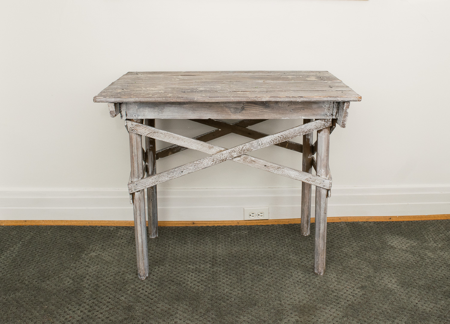 Rustic Reclaimed Barnwood Table | EBTH