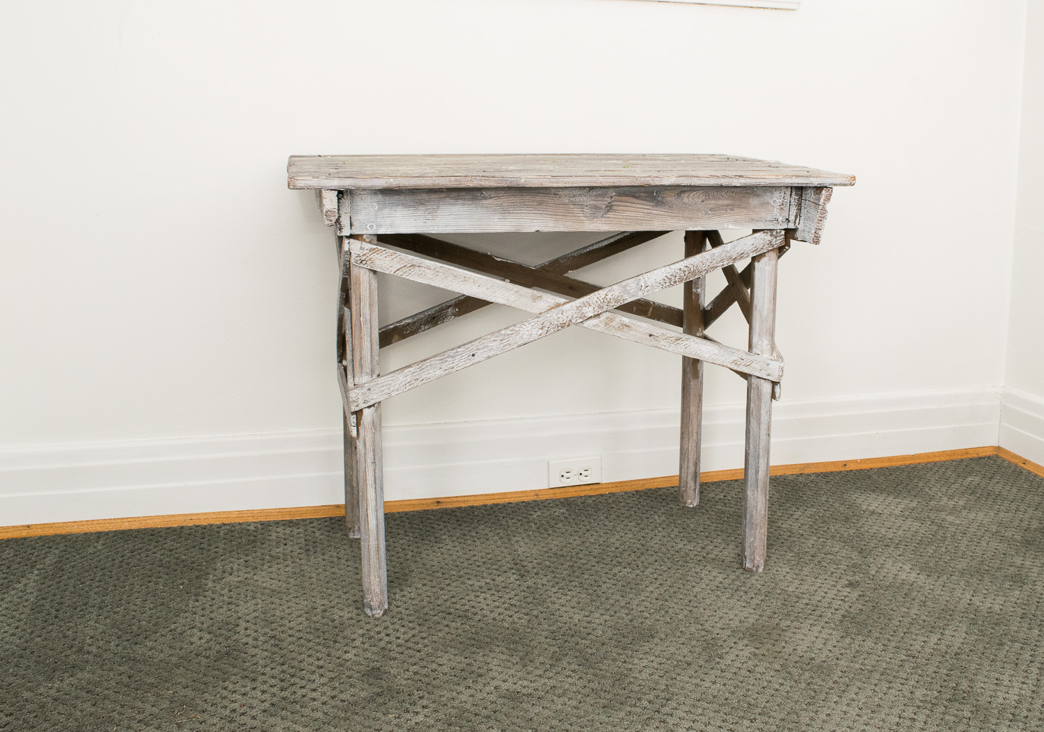 Rustic Reclaimed Barnwood Table | EBTH