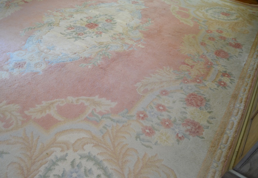 Large Pink Aubusson Style Medallion Wool Area Rug | EBTH