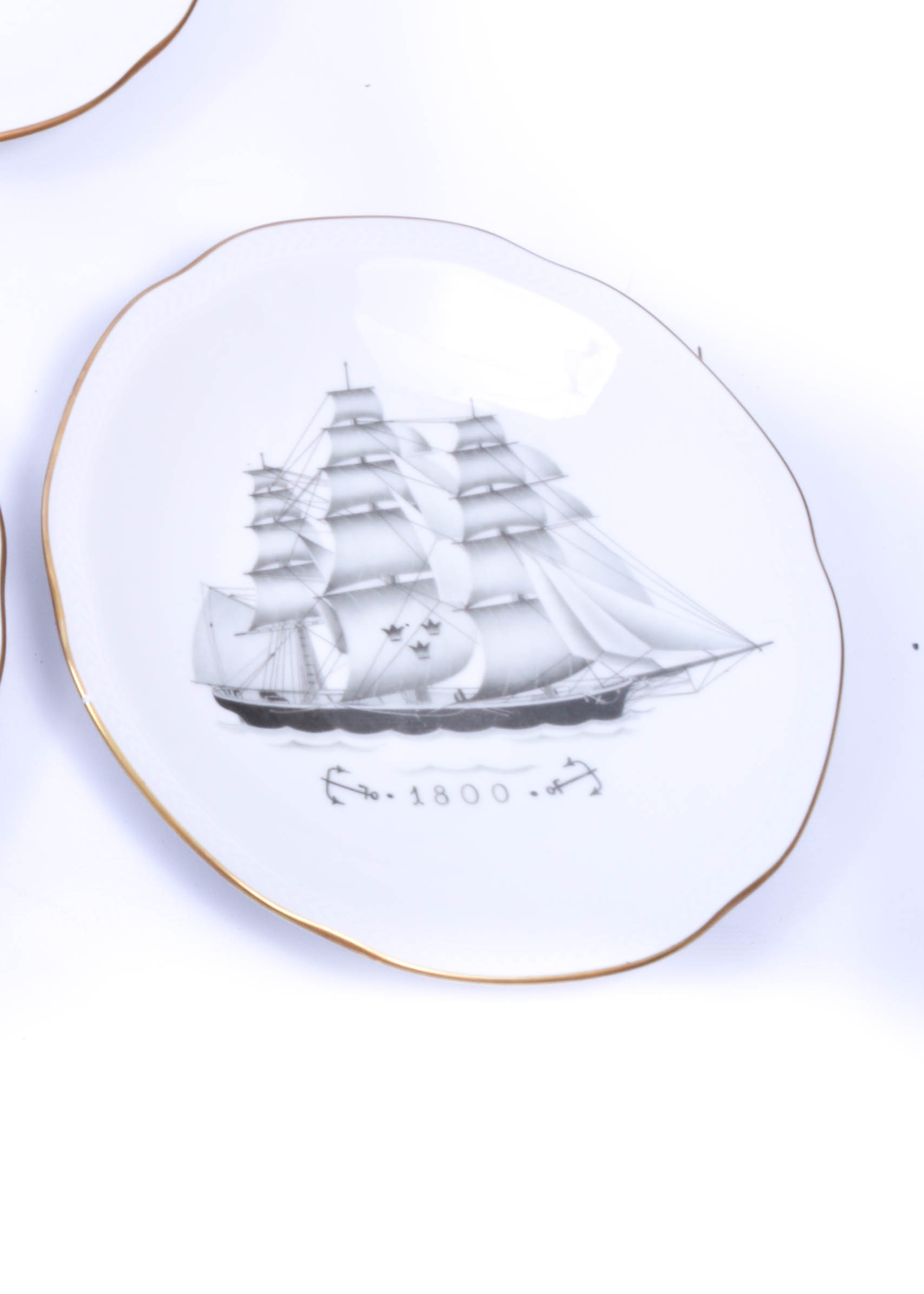 Ship Plate Set | EBTH