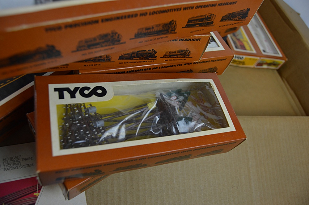 Tyco HO Electric Train Set | EBTH