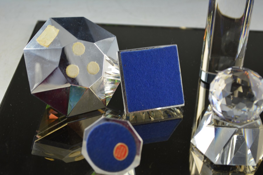 Five Decorative Crystals/Paperweights | EBTH