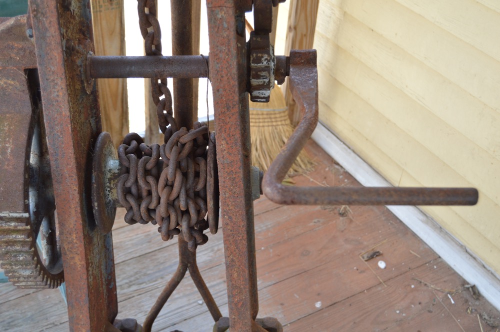 Antique Canton Portable Crane | EBTH