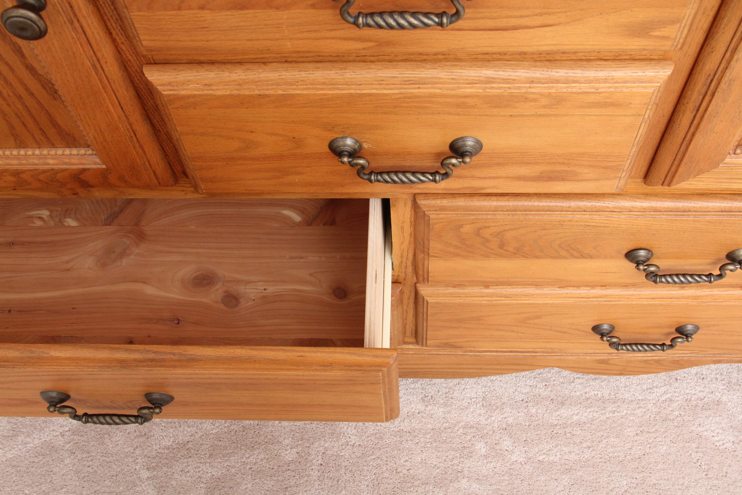 Arbek Oak Chest of Drawers | EBTH