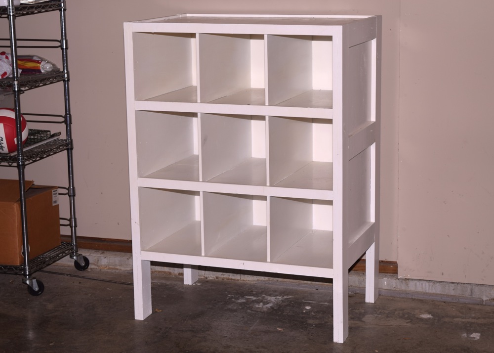 White Cubby Hole Cabinet | EBTH