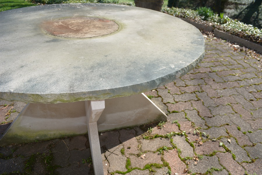 Modern Round Concrete Patio Table | EBTH