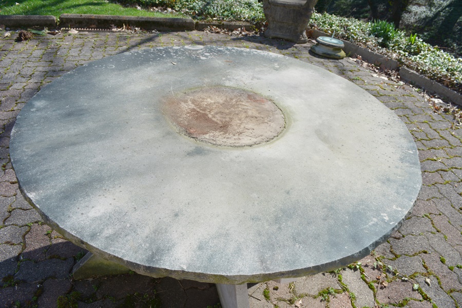 Modern Round Concrete Patio Table | EBTH