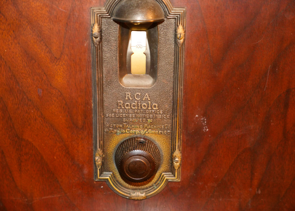 Circa 1928 RCA Victor Victrola Electrola | EBTH