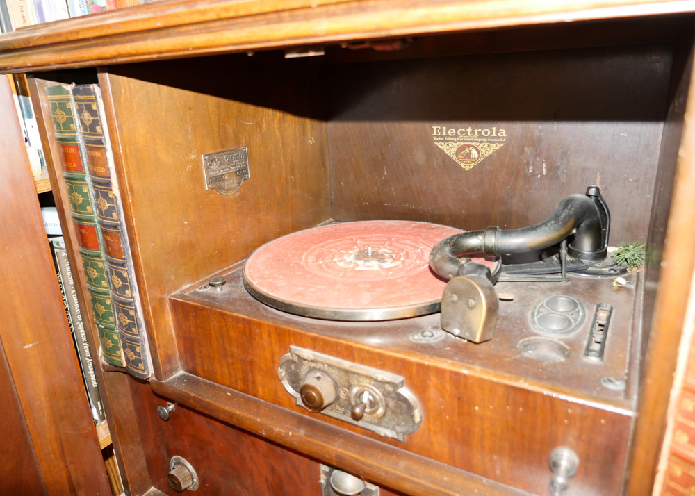 Circa 1928 RCA Victor Victrola Electrola | EBTH