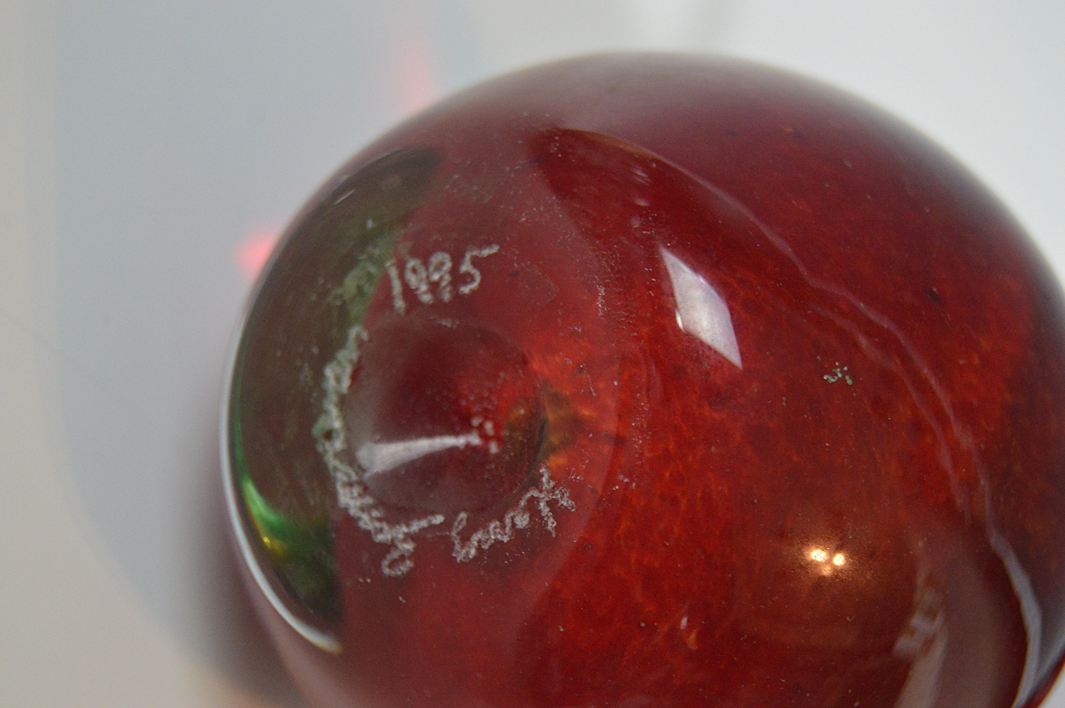 Blenko Apples and Zimmerman Paperweight | EBTH