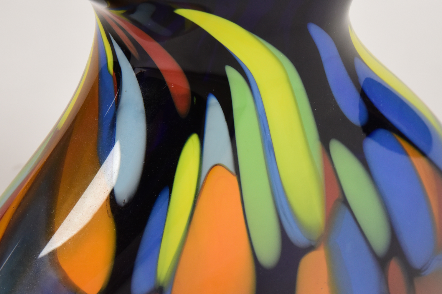 Pair of Makora Handblown Art Glass Vessels | EBTH