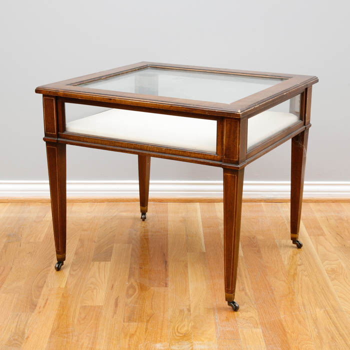 English Mahogany Shadow Box Display Table | EBTH