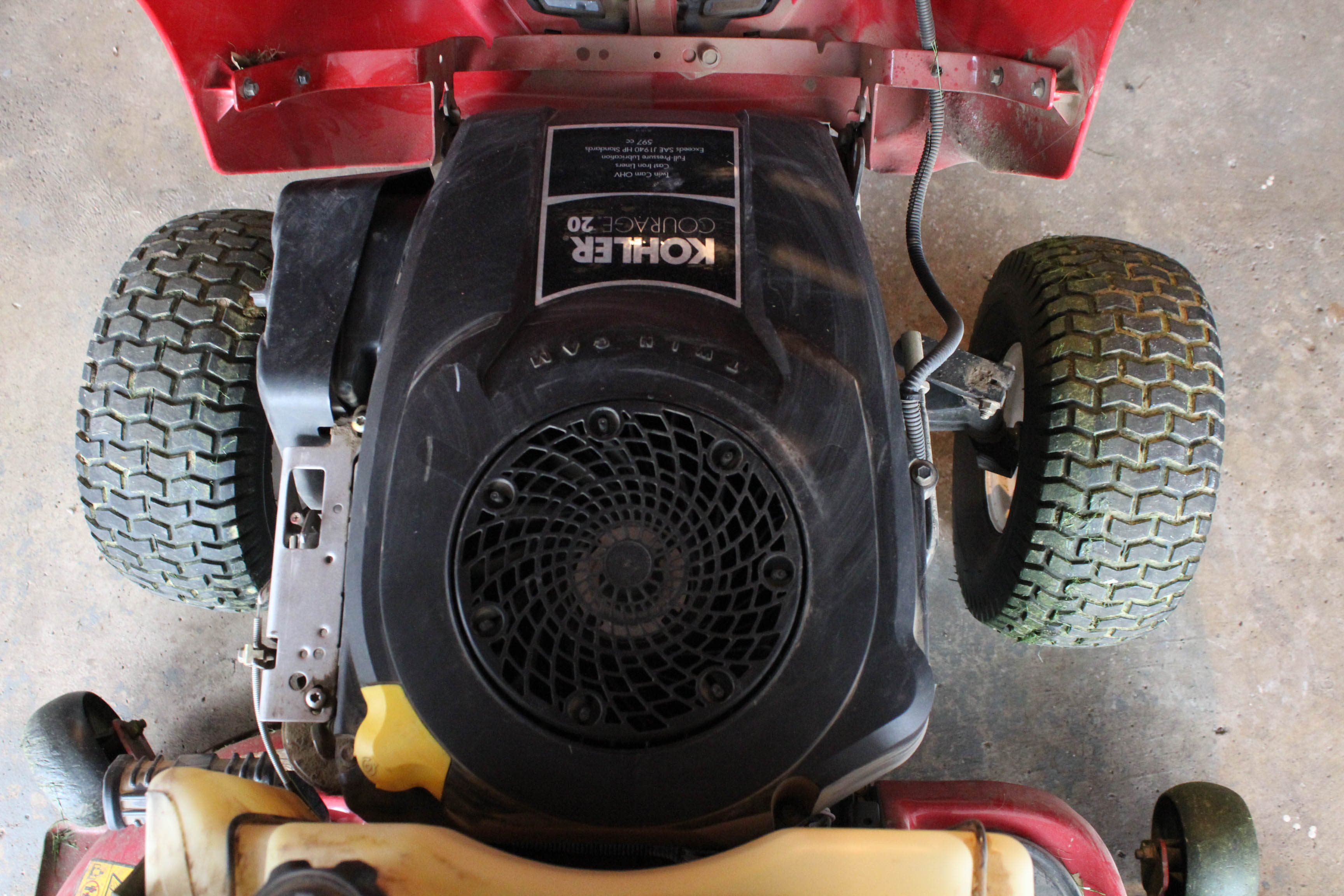 Toro LX 427 Lawn Tractor | EBTH