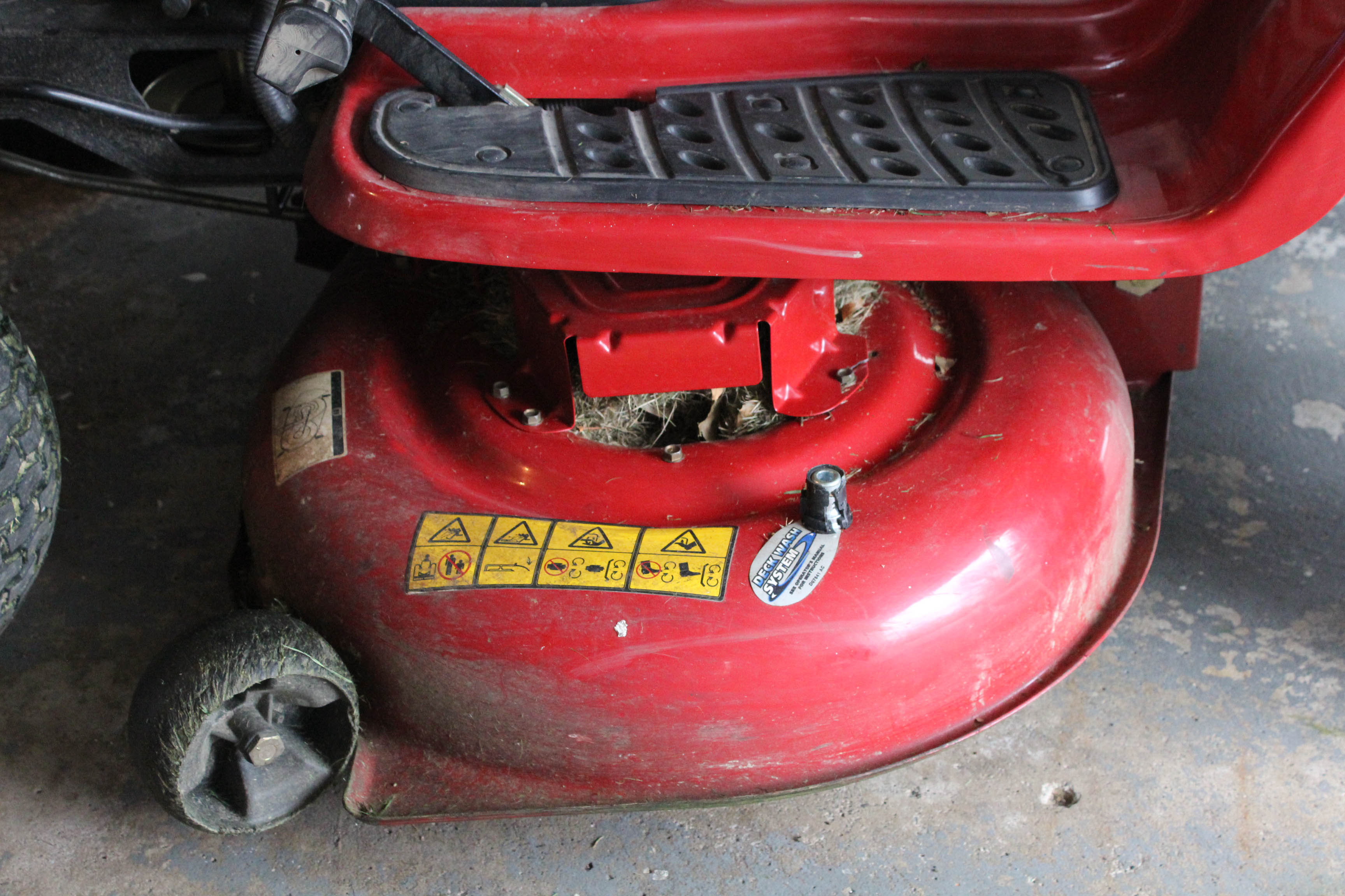 Toro LX 427 Lawn Tractor | EBTH