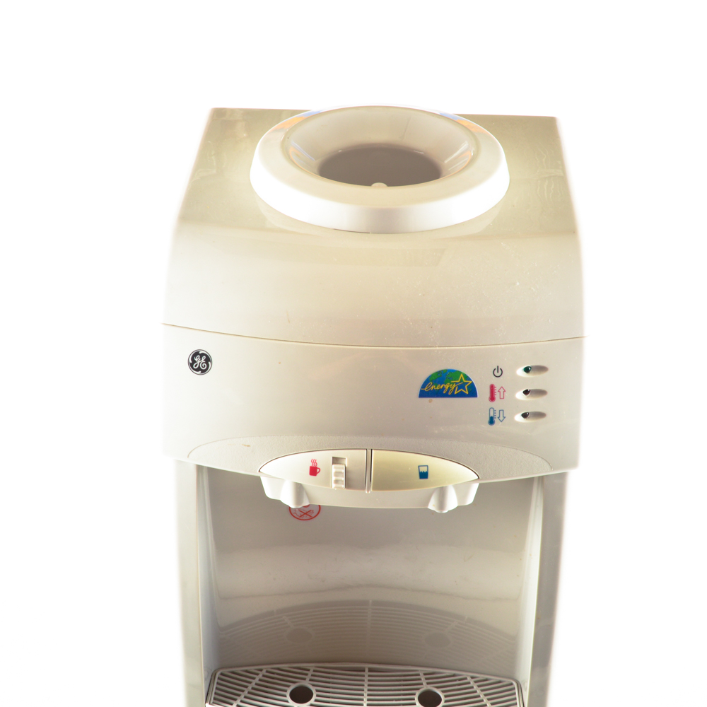 GE Energy Star Hot and Cold Water Dispenser with Mini Fridge | EBTH