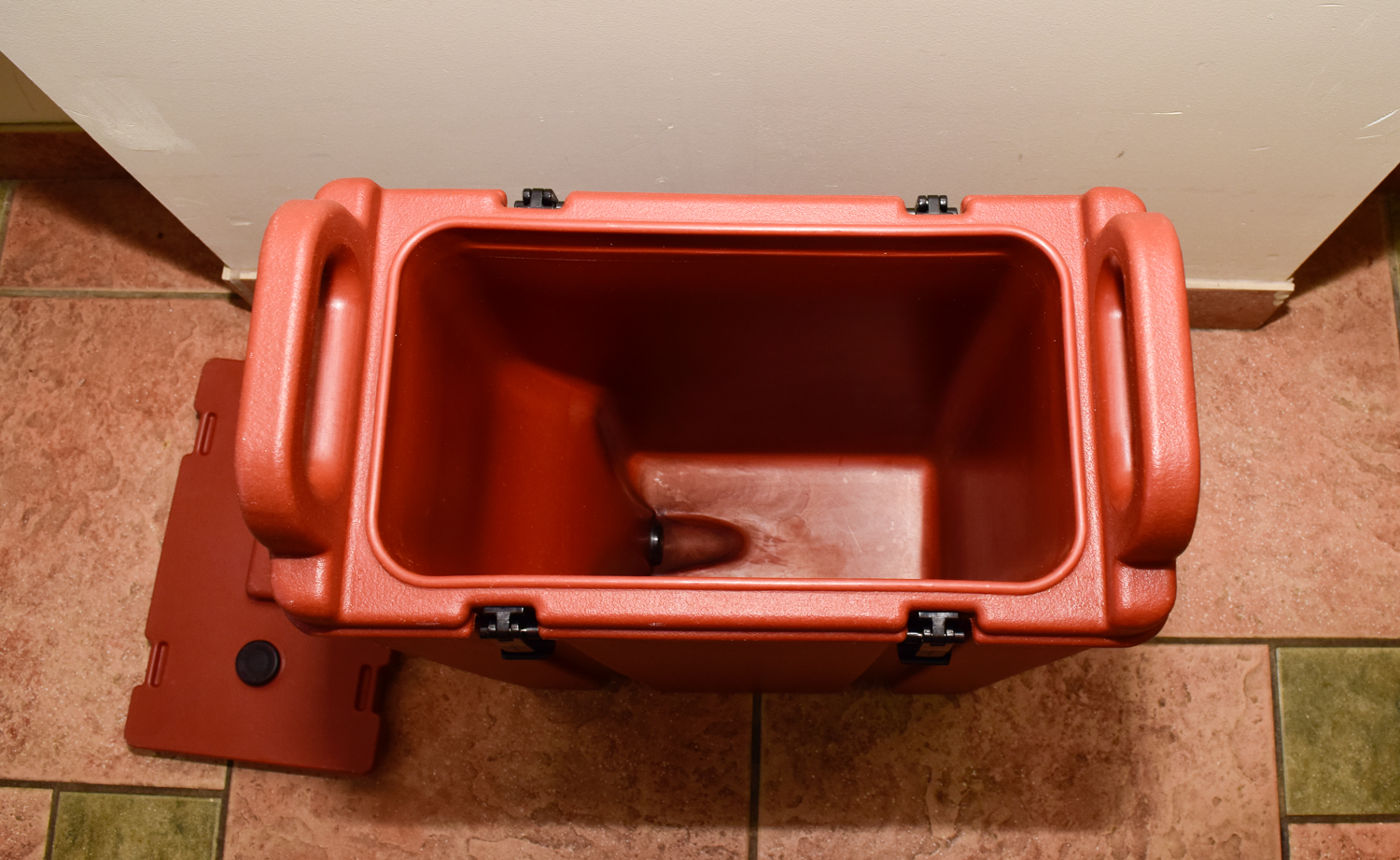 Portable Food and Drink Dispensers | EBTH