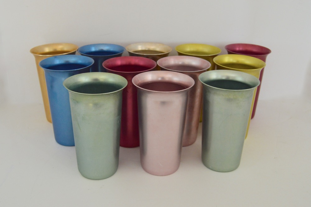 Vintage Zephyr Ware Metal Tumblers | EBTH