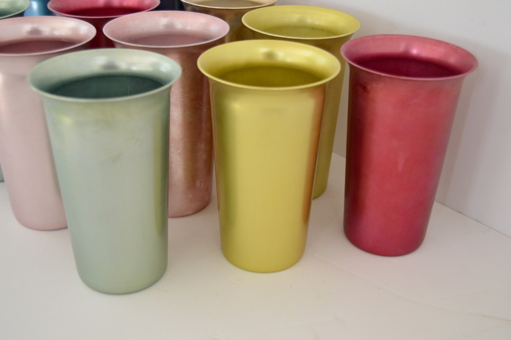 Vintage Zephyr Ware Metal Tumblers | EBTH