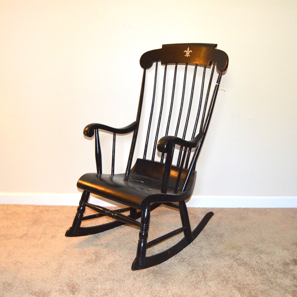 Nichols & Stone Co. Boston Rocking Chair | EBTH