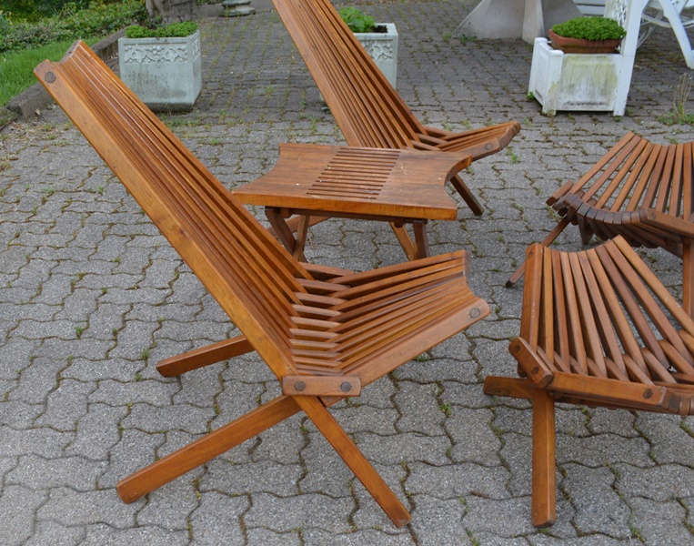 Retro Kentucky Stick Chairs, Footstools and Table | EBTH