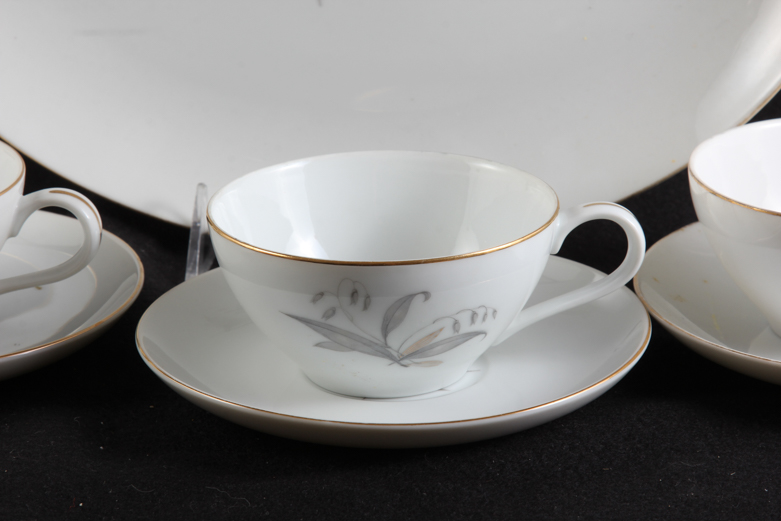 Mid-Century Vintage Kaysons "Golden Rhapsody" Fine China | EBTH
