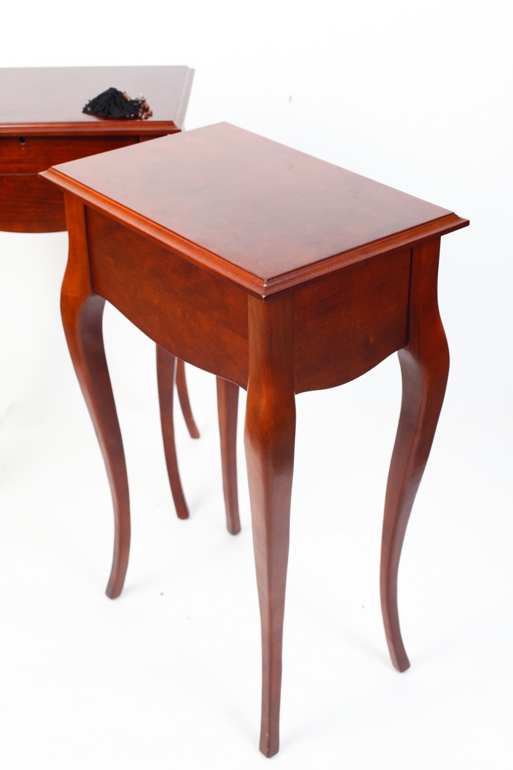 Pair of Bombay Company End Tables | EBTH