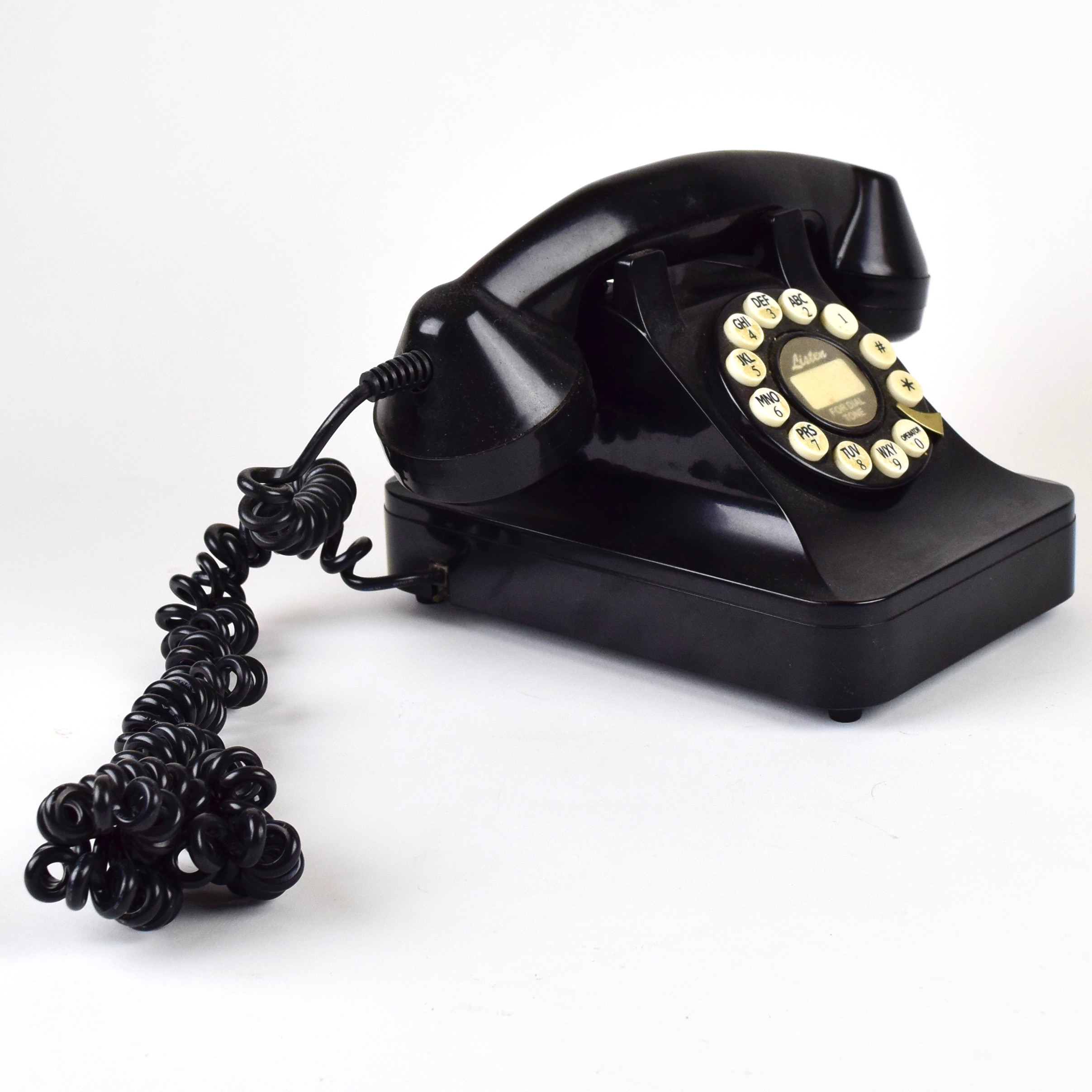 Contemporary Reproduction 1950s Classic Desk Phone | EBTH