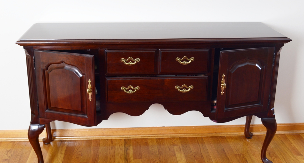 Thomasville Cherry Buffet | EBTH