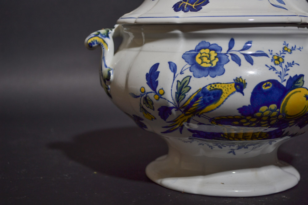 1958-1990 Spode "Blue Bird" China Set | EBTH