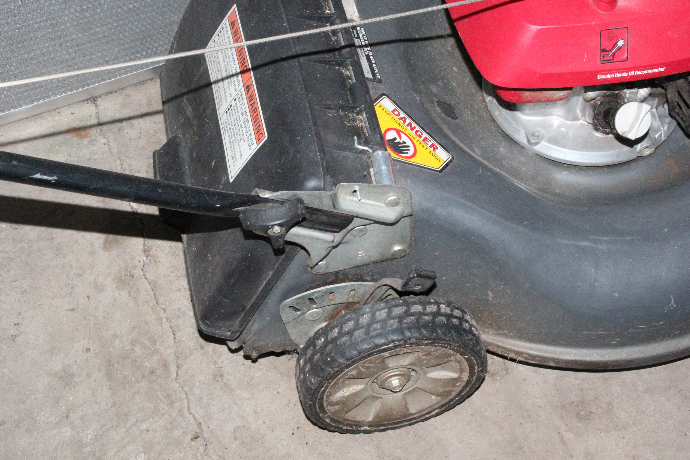 Honda "Harmony II" HRR216 Self-Propelled Mower | EBTH