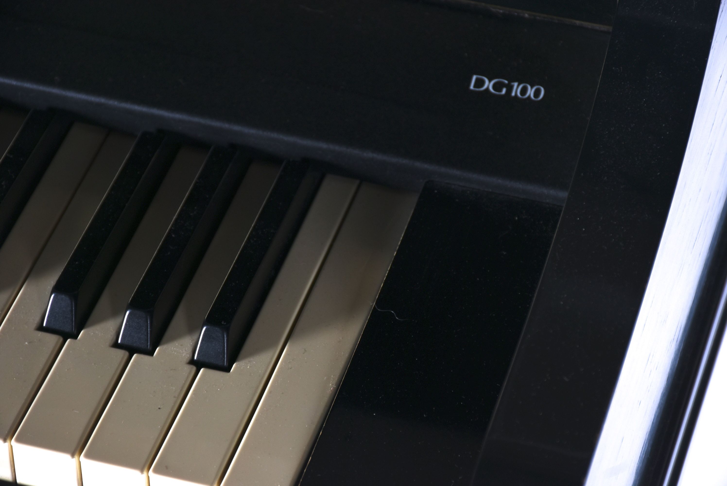 Baldwin Pianovelle DG100A Piano | EBTH