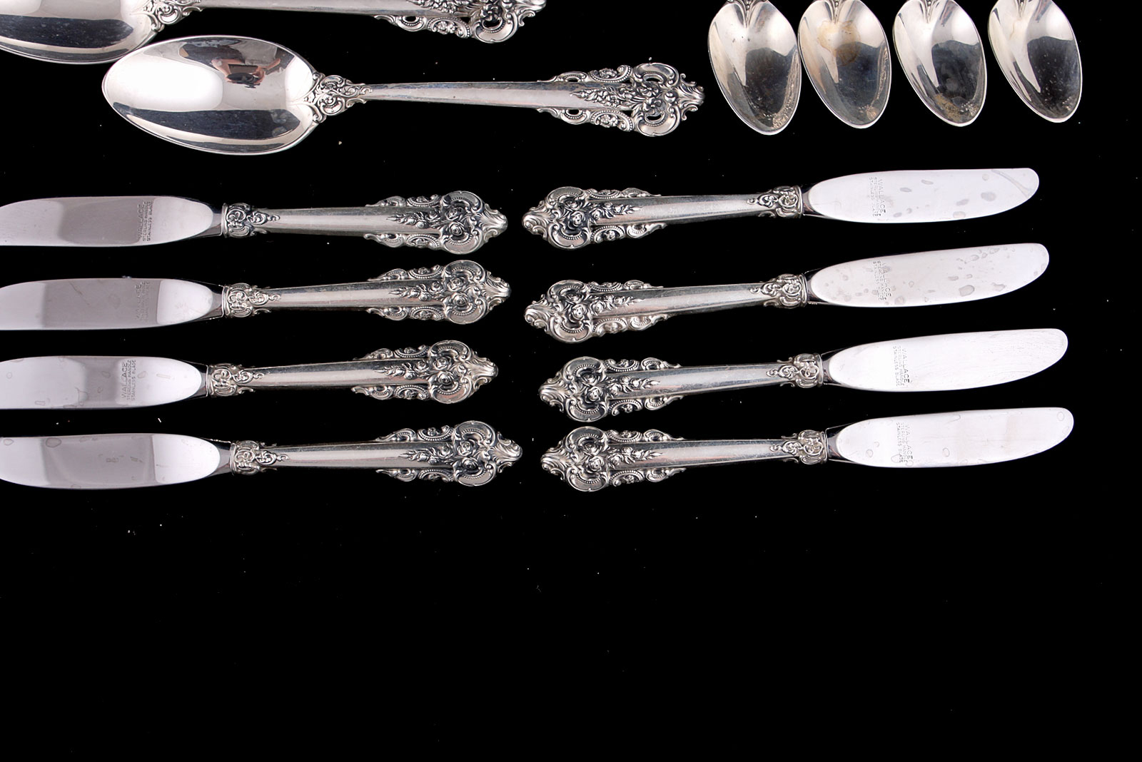 Wallace Eight Piece Sterling Silverware Set | EBTH