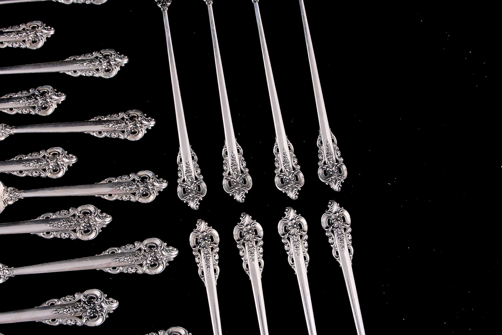 Wallace Eight Piece Sterling Silverware Set | EBTH