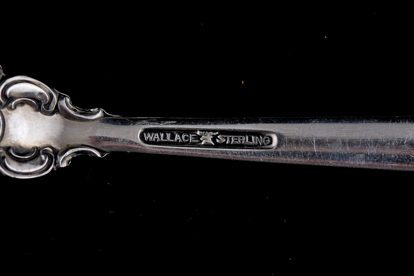 Wallace Eight Piece Sterling Silverware Set | EBTH