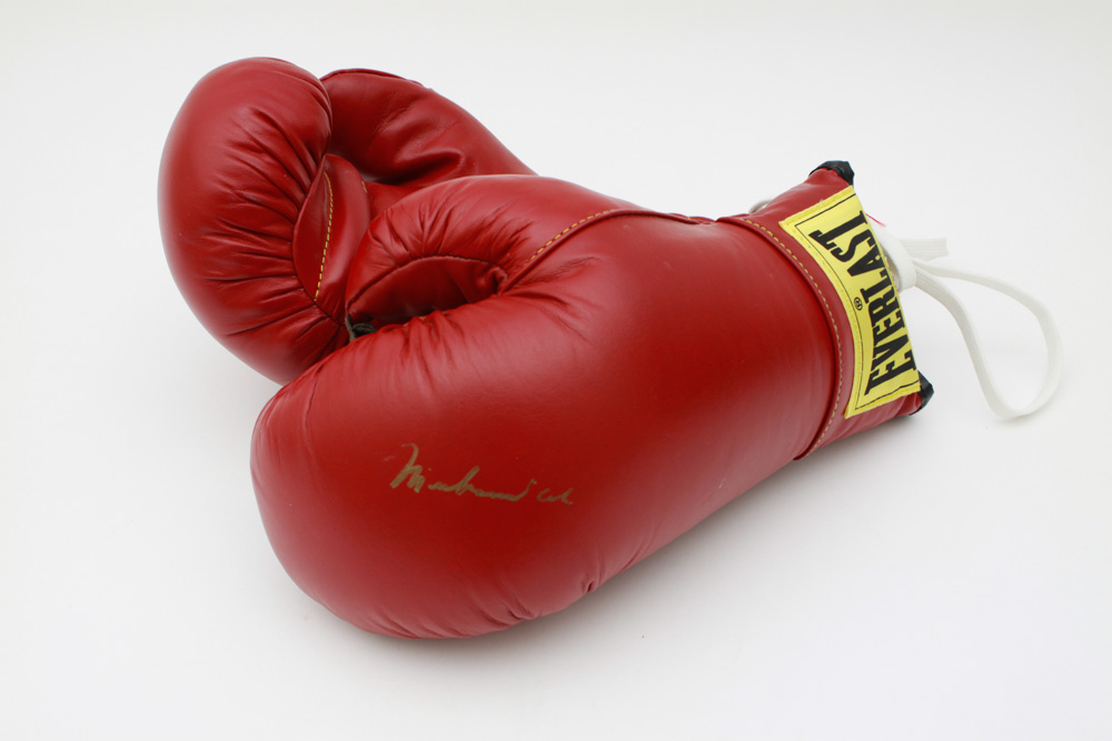Muhammad Ali Hand Signed Boxing Glove : EBTH