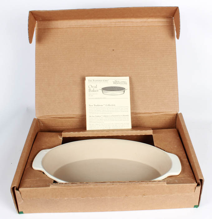 Set of Stoneware Pans by The Pampered Chef | EBTH