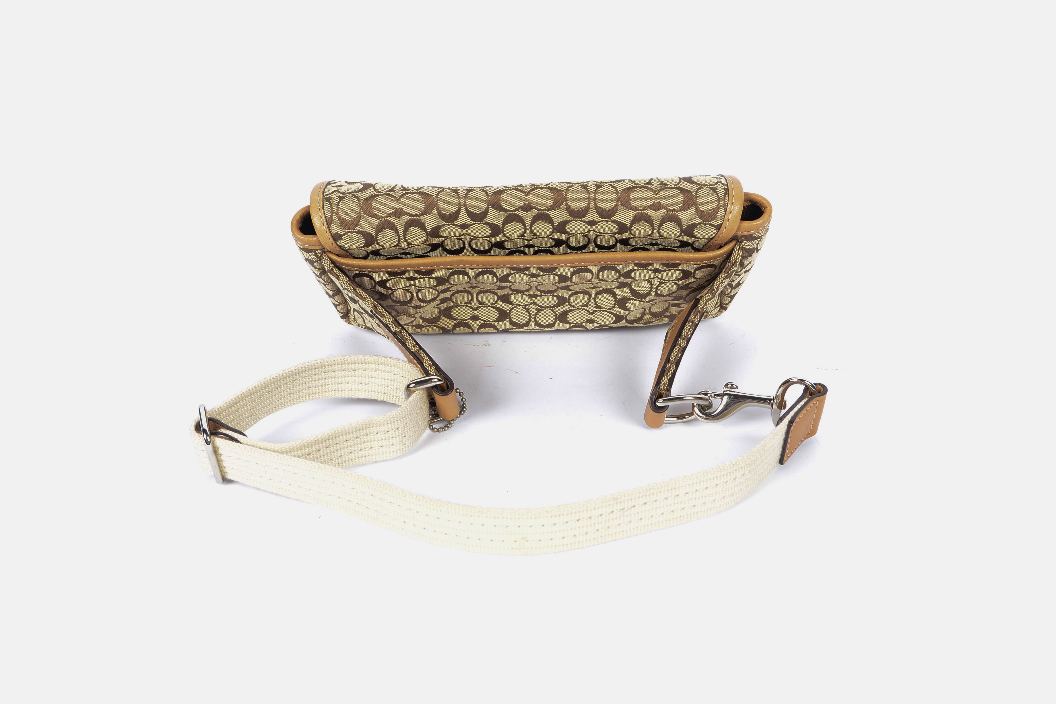 Coach Signature Fanny Pack | EBTH