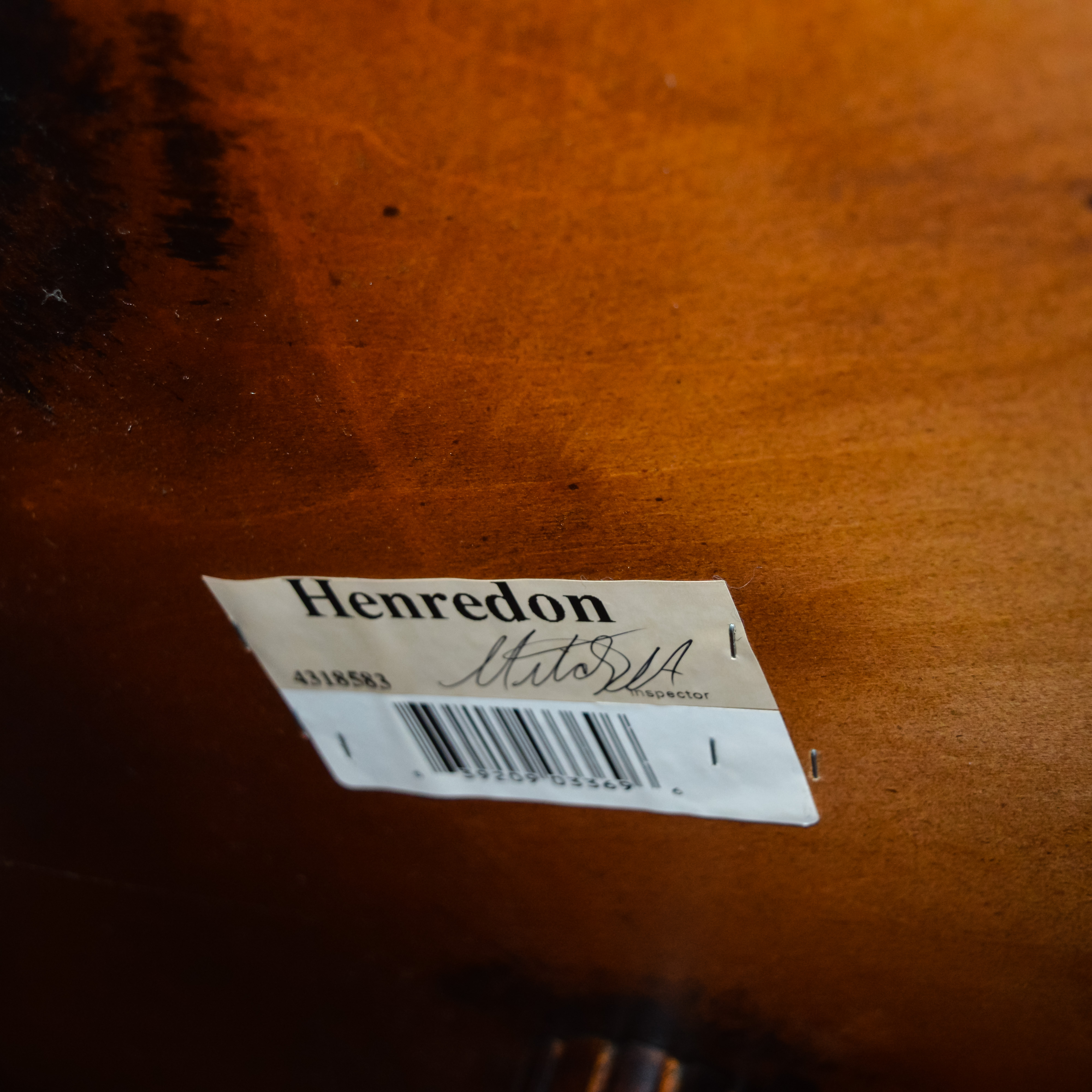 Henredon Round Dining Room Table with Six Chairs | EBTH