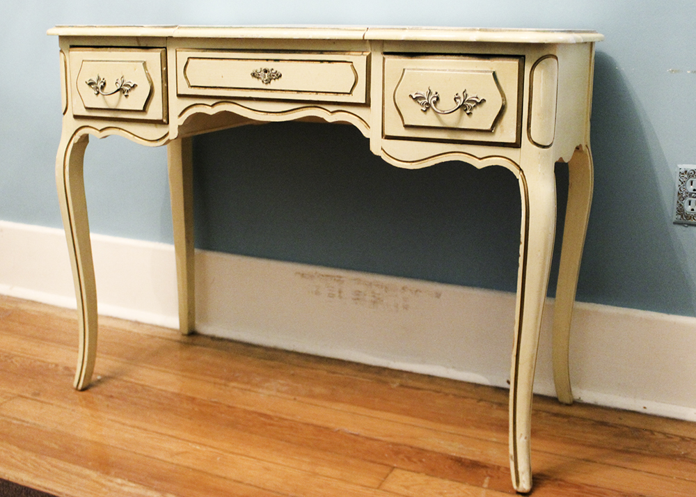 Henry Link French Provincial Style Vanity with Folding Mirror | EBTH