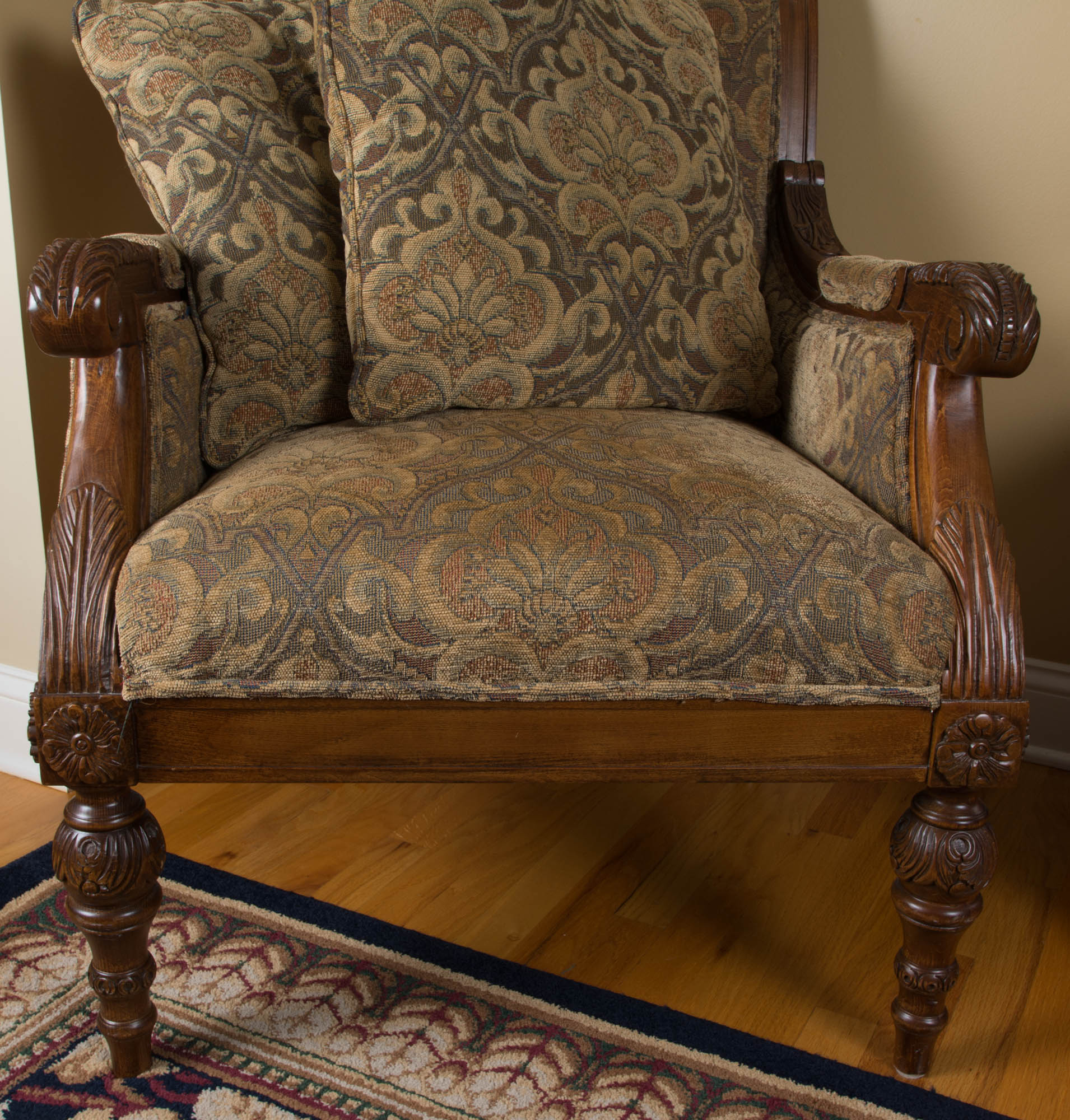 Haverty's Upholstered Arm Chair | EBTH