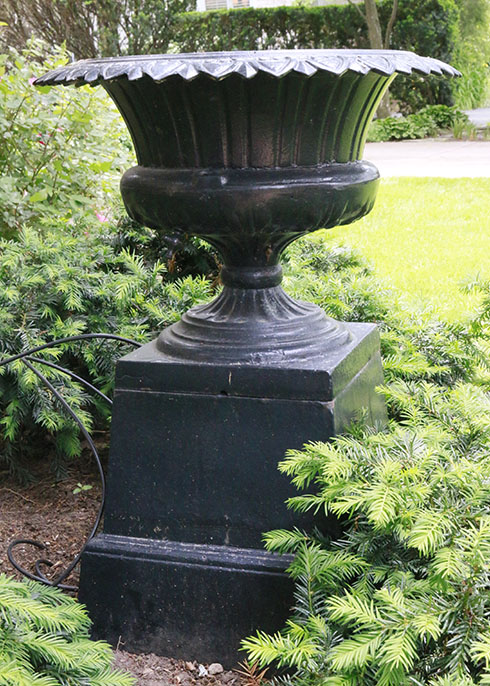 Antique Iron Container on Plinth Base | EBTH