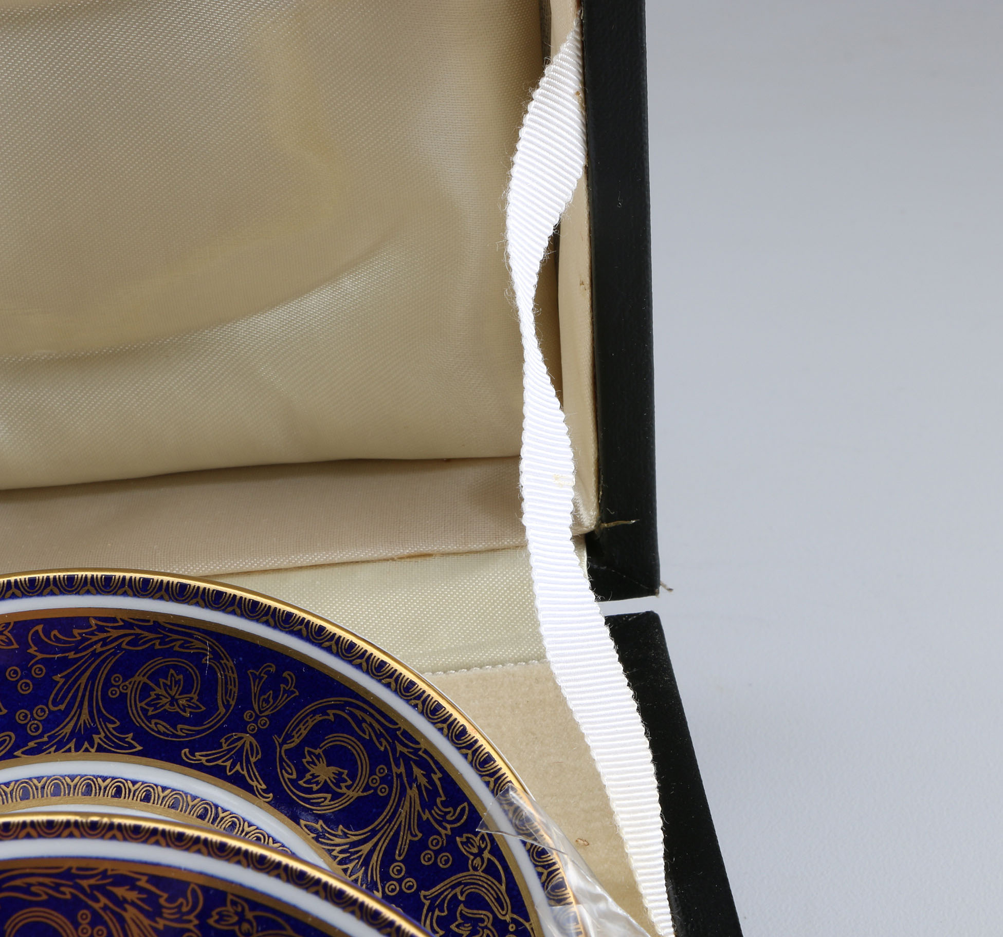 Vintage Royal Doulton "Imperial Blue" Tea Set | EBTH